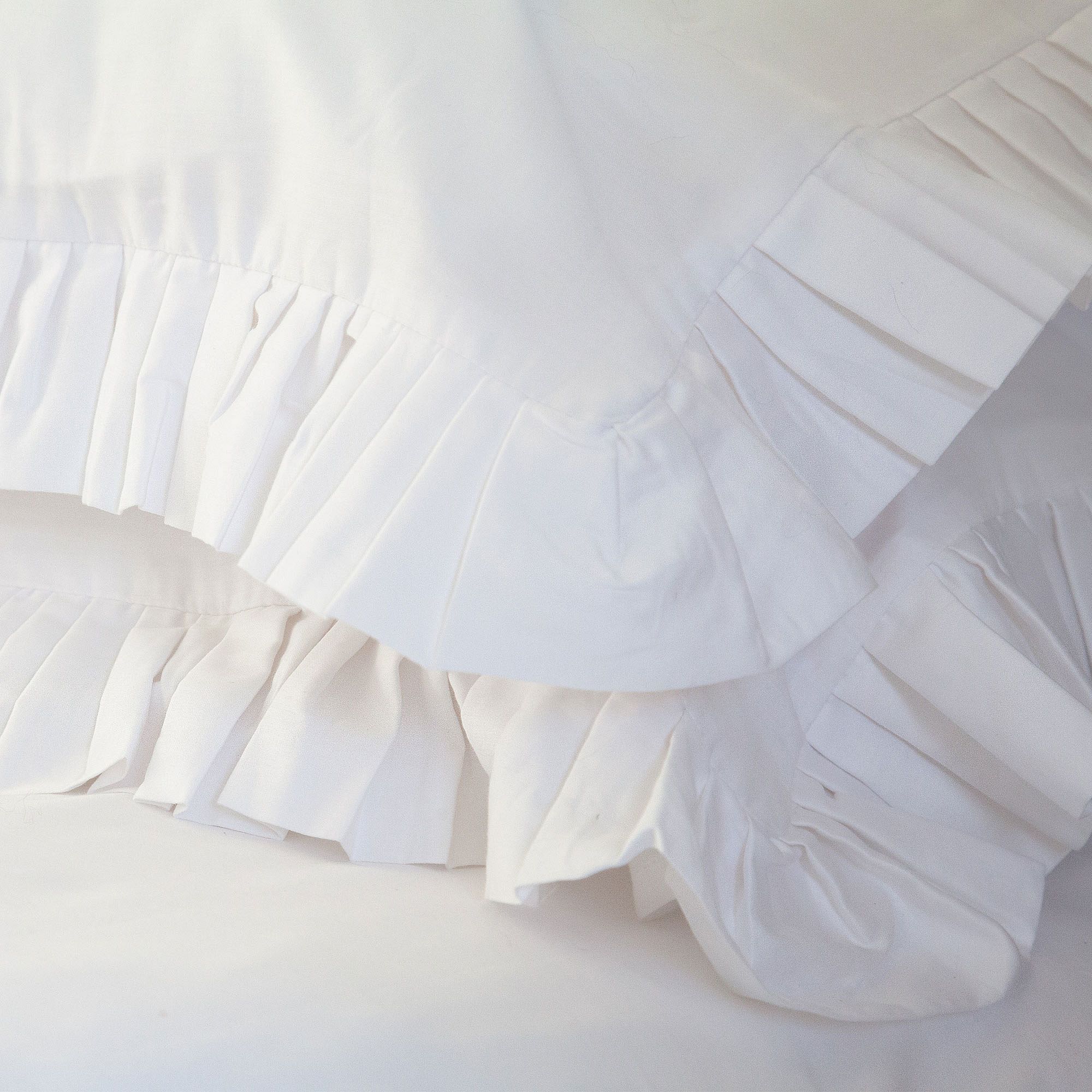White Pleat Bed Linen Bundle | 100% Cotton Sateen 400 Thread Count ...